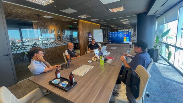 SoftGuard recibe la visita de Moshé Singer, General Manager de AST ...